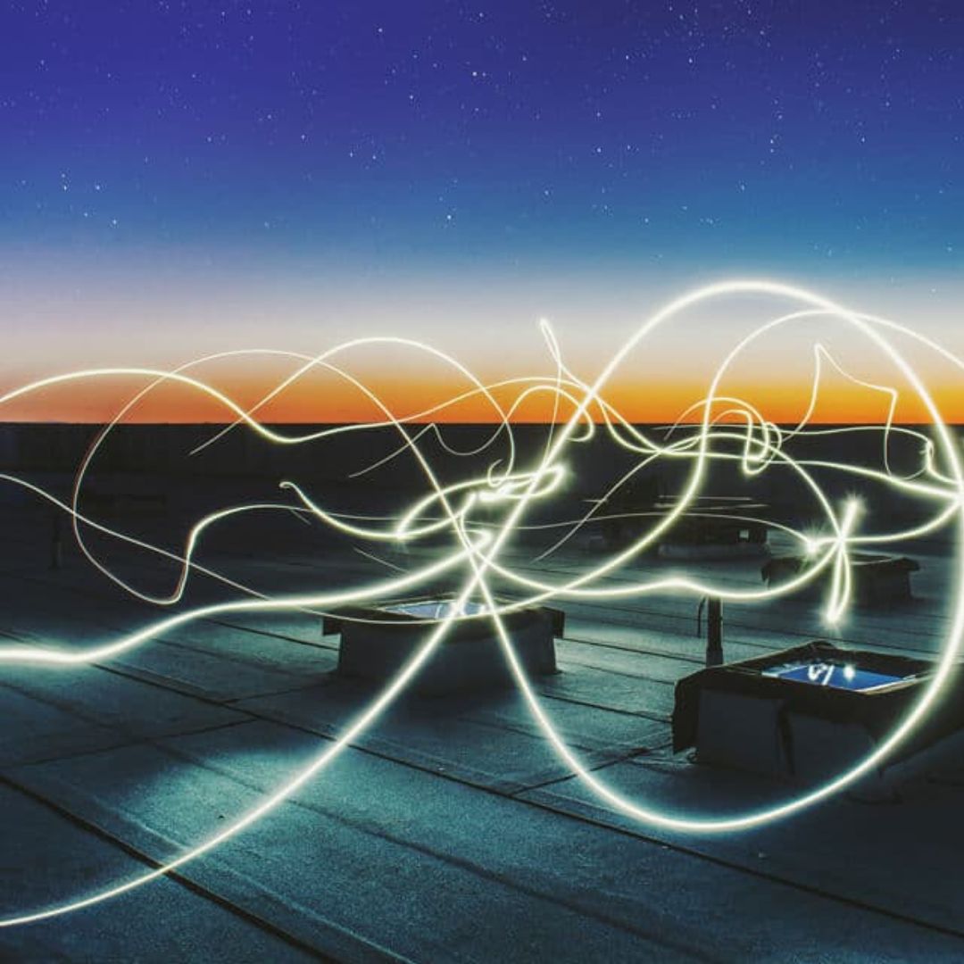 Diferencias entre baterías solares físicas y batería virtual: ¿Cuál te conviene? - Ayram